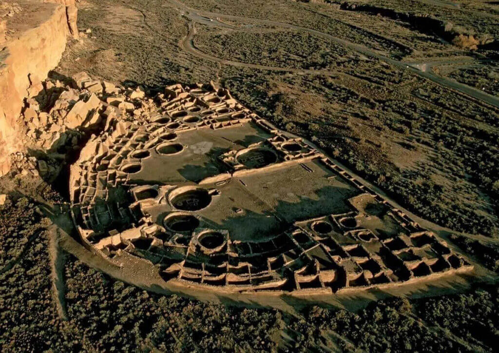 Ancient Arrow Project: Visitors from the Sky – Anasazi – Chaco Canyon ...
